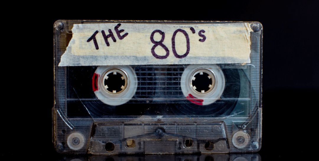 LECKER! 11 Gerichte, die in den 80ern auf keiner Party fehlen durften